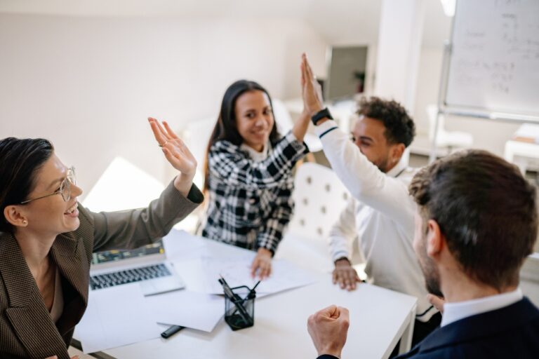 10 Unique Employee Benefits Ideas to Attract Top Talent